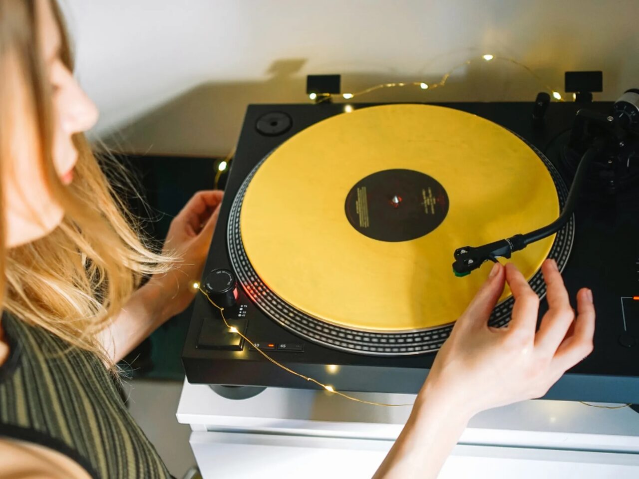 Vinilos y tocadiscos antiguos - Cerrajeros en Malaga